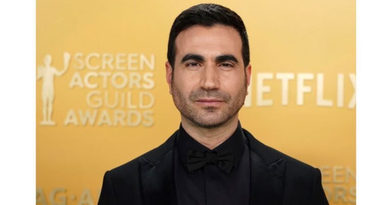 Brett Goldstein Height, wife, parents & Complete Profile Biography
